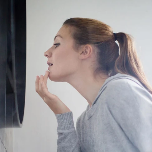 Avène Couvrance Eyebrows Concealer Pencil Redefines - SweetCare United ...