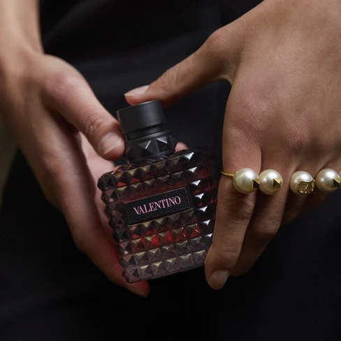 Valentino Born in Roma Donna Eau de Parfum Intense - SweetCare Curaçao