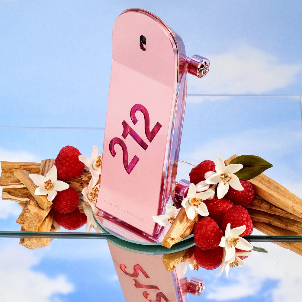 Carolina Herrera 212 Heroes for Her Eau de Parfum SweetCare United States